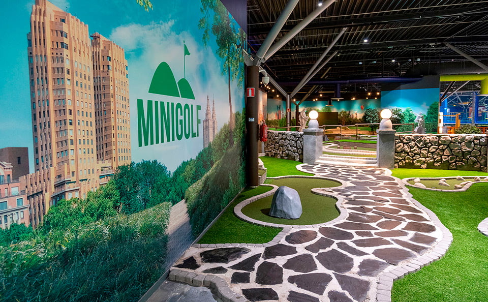 Viihdekeskus Ideaparkiin avautui upea minigolf - Ideapark Lempäälä